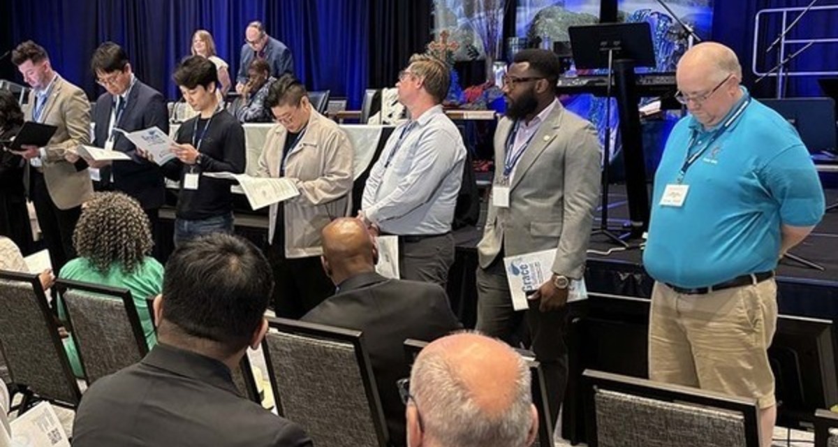 Lay and Clergy Honored at Celebration of Ministry - Northern Illinois Annual Conference